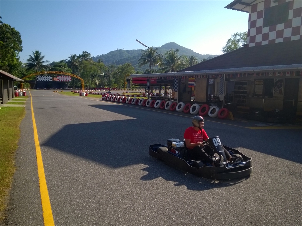 パトンビーチのゴーカート ( Patong Go-Kart Speedway ) | プーケット旅行センターの現地情報ブログ(プーケット観光情報)