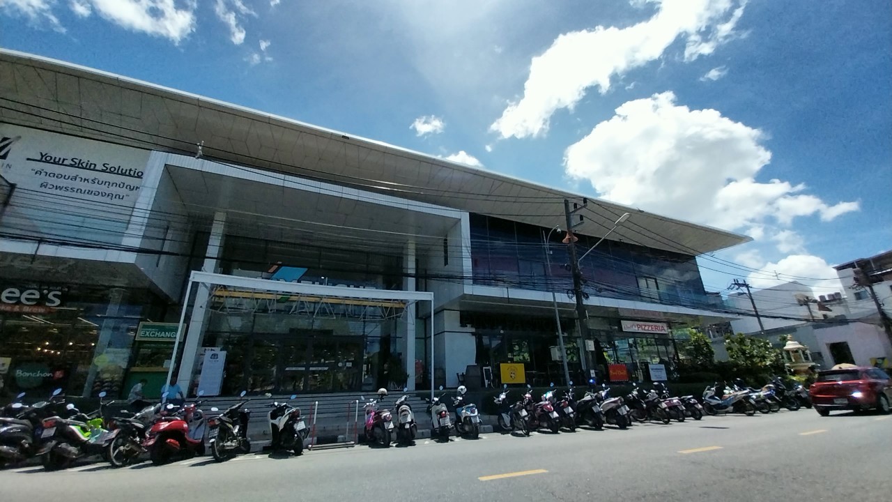 ライムライト アベニュー プーケット(Limelight Avenue Phuket) / プーケットタウンのショッピングモール ...